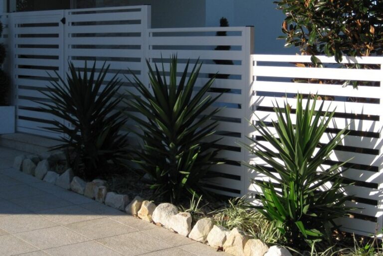 How to use screening to hide unsightly items